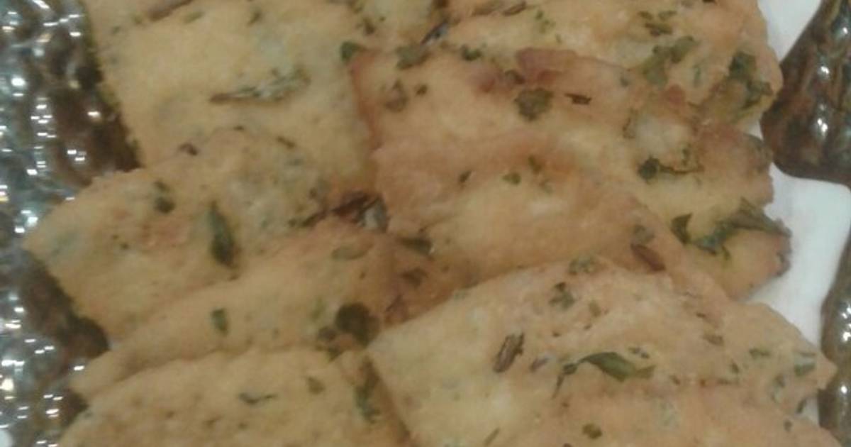 Crispy methi mathari Recipe by Anuradha Agnihotri (Aligarh) - Cookpad