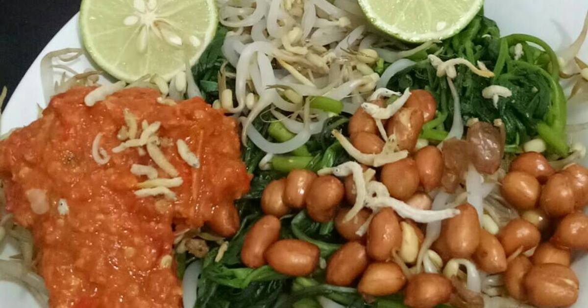 Resep Plecing Kangkung oleh Vivi Piepie - Cookpad