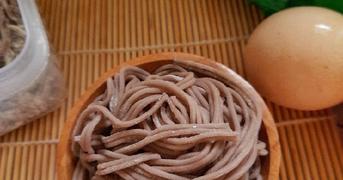 Resep Mie Ungu (Homemade) oleh Stefani Dessy - Cookpad