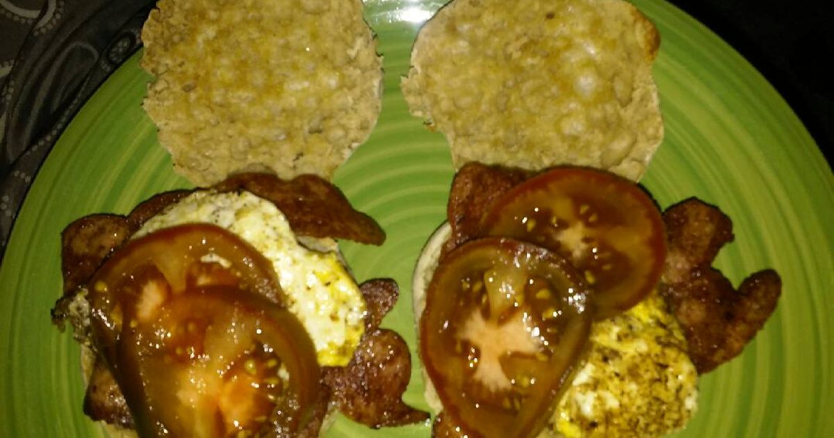 Turkey Bacon Breakfast Sandwiches Recipe By Yoggi