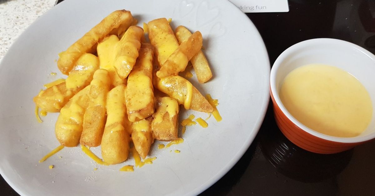 My Cheesey Chips With Homemade Sweet Chilli Cheese Sauce. 😉 Recipe by ...