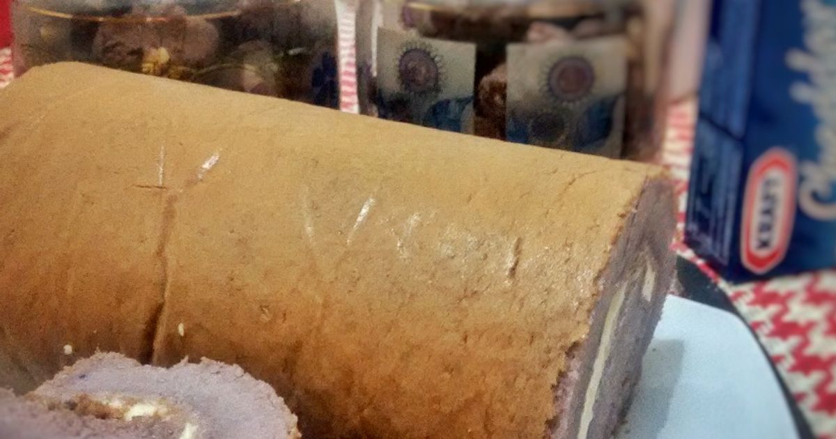 Resep Taro Cheese Roll Cake oleh mbaiyya - Cookpad