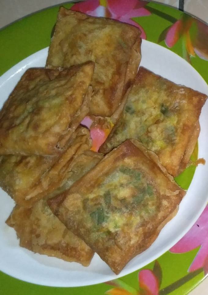 Resep Martabak telur mini sederhana oleh Dian Estawati - Cookpad