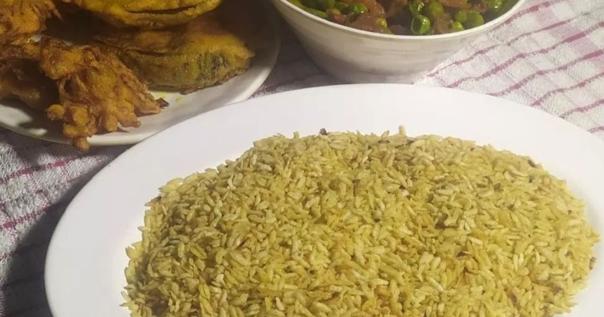 Mater Ki Dry Subji With Fry Chura & Pyaji, Bagni Recipe by Archana Devi ...