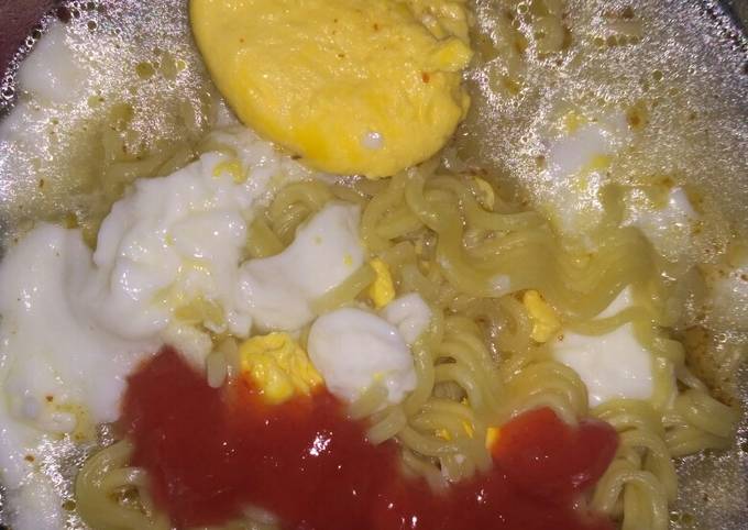 Resep Mie rebus telor oleh Anah Luwyanah - Cookpad