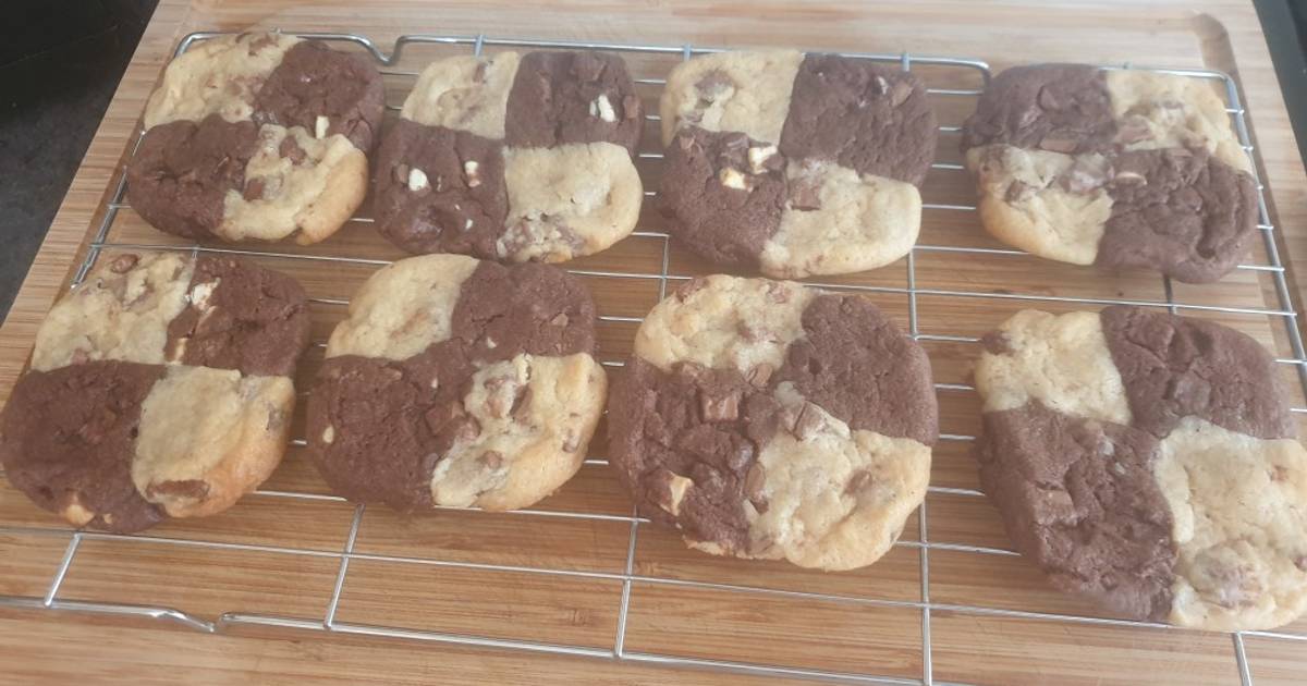 Checkered Cookies Recipe by Michaela Walker - Cookpad