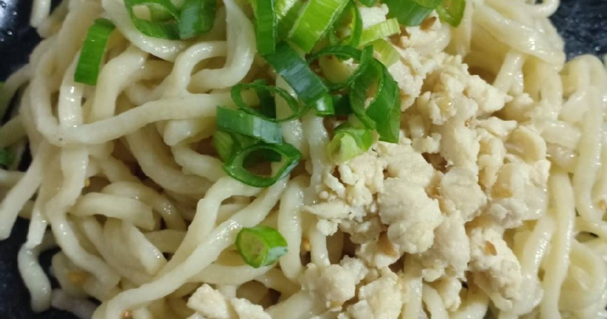 14 resep mie yamin asin enak dan mudah - Cookpad