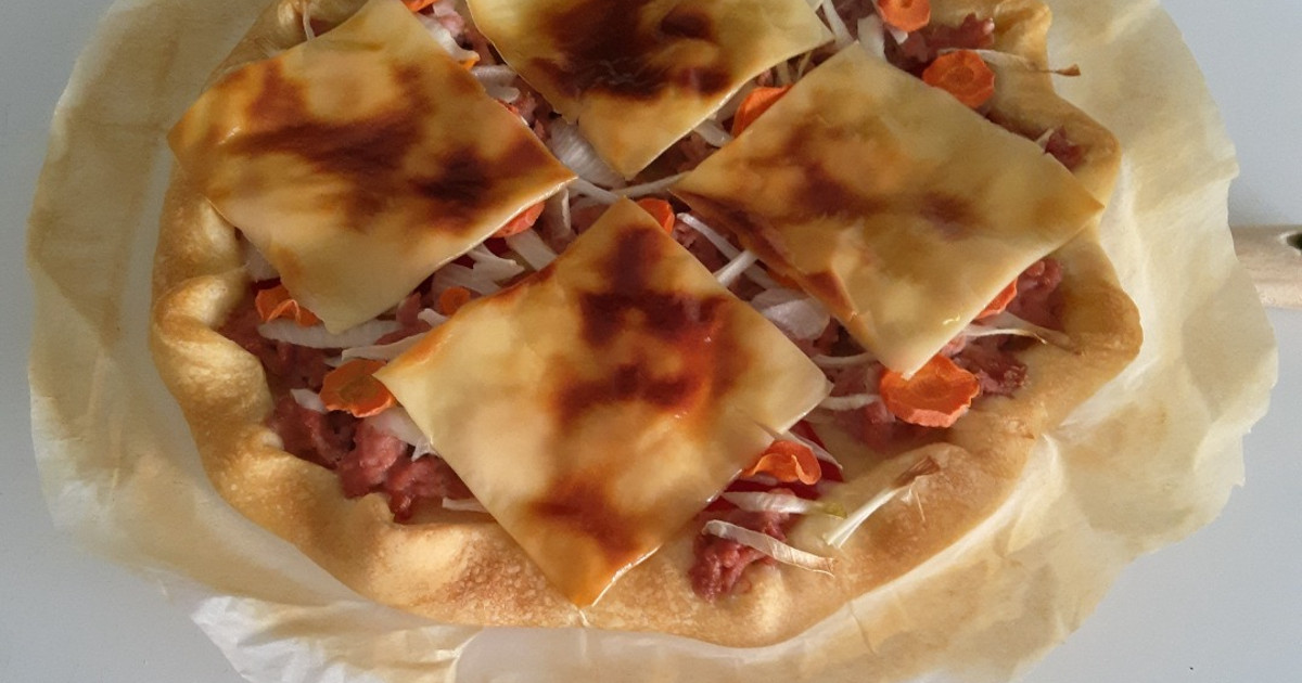 Pizza De Carne Picada De Pollo Receta de Sari Lewi