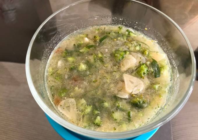Resep Sayur lobak putih mix brokoli mpasi 17m oleh Dina bramantyo - Cookpad