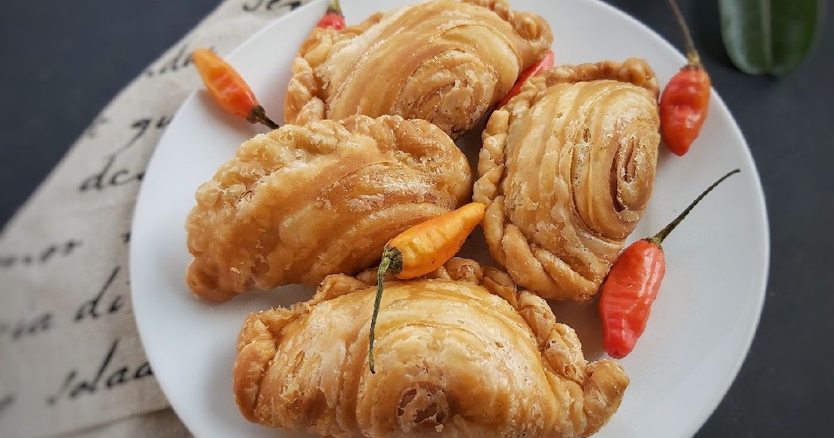 Resep Curry Puff Ayam oleh Palupi Kusumawardani - Cookpad