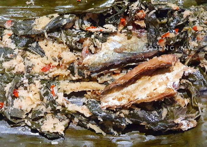 Resep Pepes Ikan Asin Peda Daun Singkong oleh adjeng_mw - Cookpad