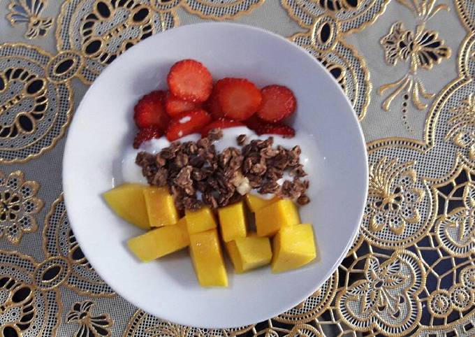 Resep Granola and Fruit oleh marinaardiani - Cookpad