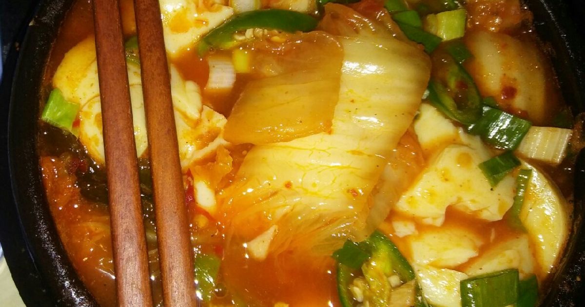 Resep 참치 김치 찌개 (Sup Kimchi Tuna) oleh Adin - Cookpad