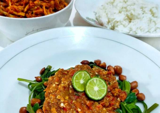 Resep Plecing kangkung oleh IBUK YURI - Cookpad