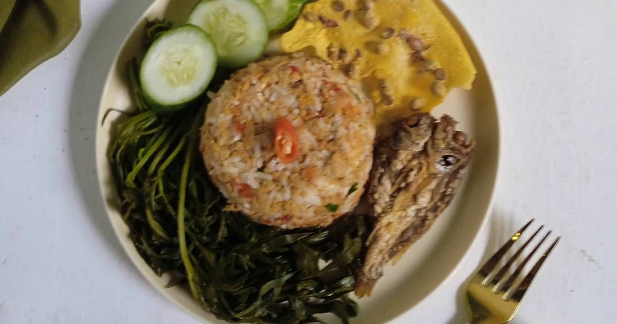 Resep Nasi tutug oncom oleh Wati Wartini - Cookpad