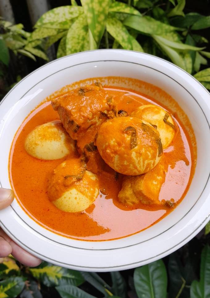 Resep Gulai Telur daun Tapak Leman oleh herdanis gallery - Cookpad