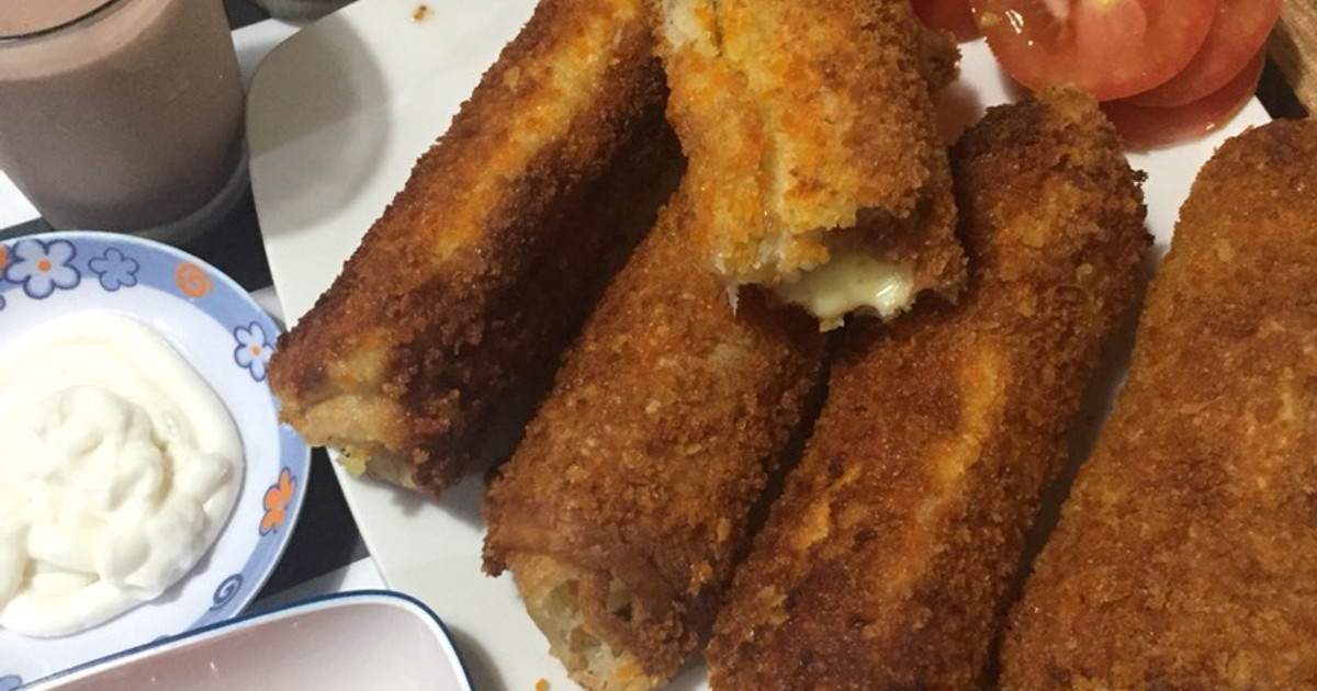 Resep Roti Goreng Sosis Keju Leleh oleh Neng Lita - Cookpad