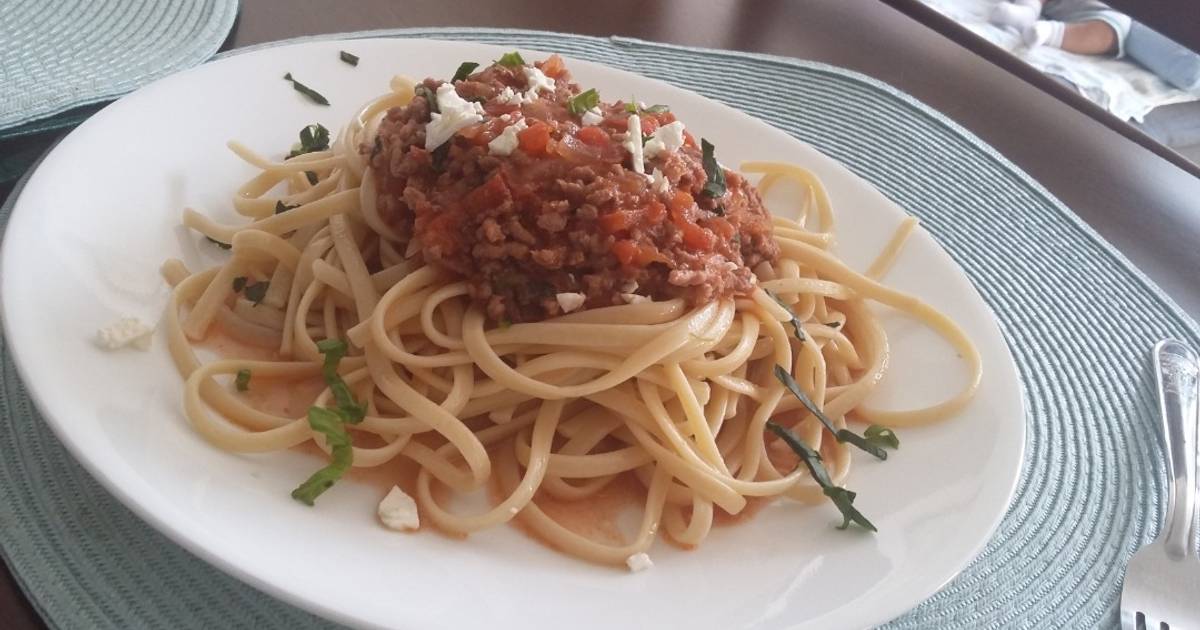 Tallarines rojos de carne c/ crema huancaina Receta de el cheffano- Cookpad