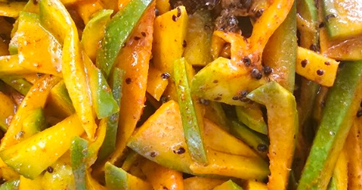 Instant Raw Mango Pickle Recipe by Vidyutaa Kashyap - Cookpad