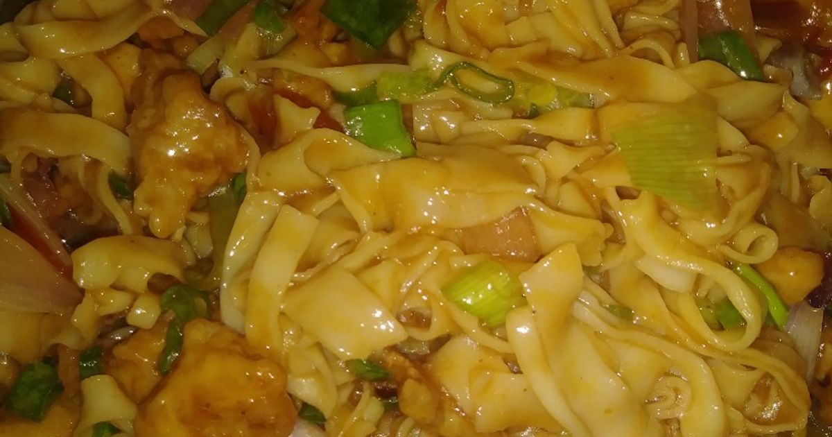 Handmade Pasta With Chicken Recipe by Mumtaz Ramzan - Cookpad