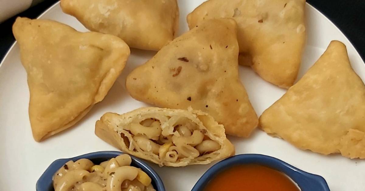 Pasta with Mayonnaise Stuffed Samosas Recipe by Vidita Bhatia - Cookpad
