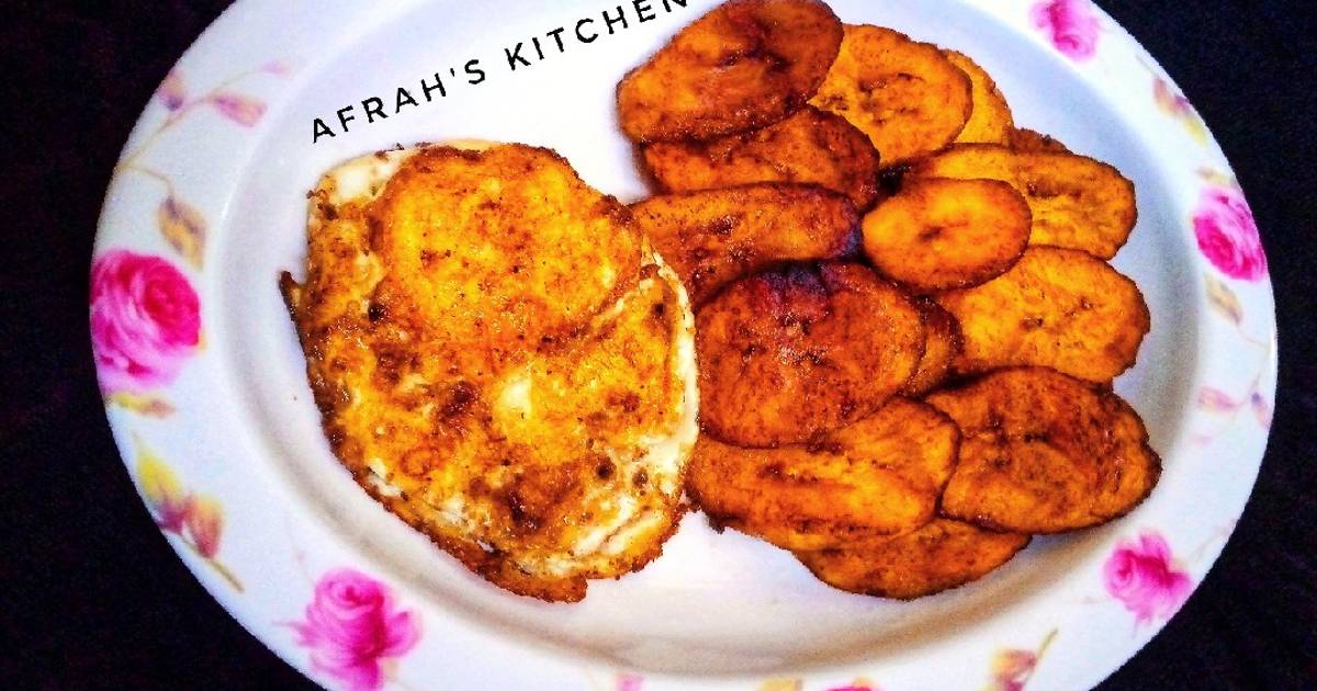 Plantain da fried egg girki daga Afrah's kitchen - Cookpad