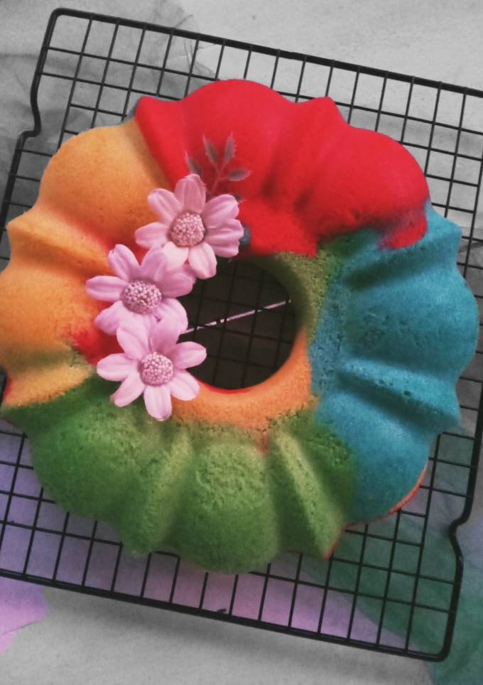 Resep Rainbow steam cake 🍰🌈 oleh 𝙺𝚊𝚛𝚝𝚒𝚔𝚊 𝚆𝚞𝚕𝚊𝚗𝚍𝚊𝚛𝚒 - Cookpad