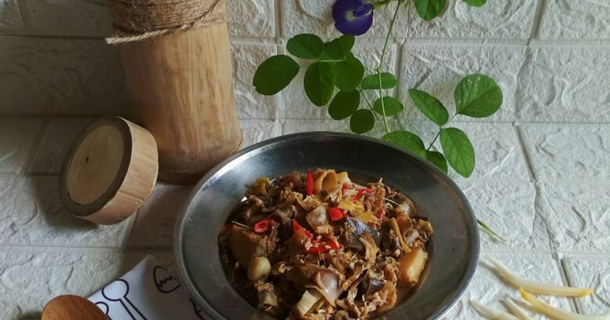 Resep Oseng Jantung Pisang Bumbu Iris oleh Putri (Dapur Ryuna) - Cookpad