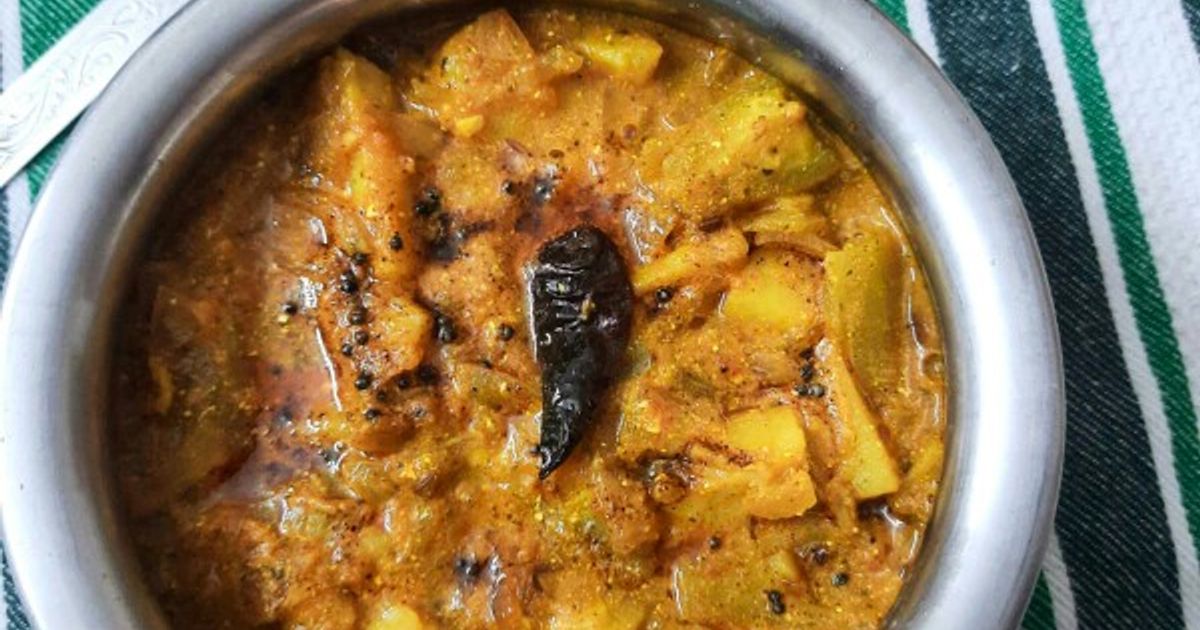 Pointed Gourd & Potato Sabji Recipe by renu bhasin - Cookpad