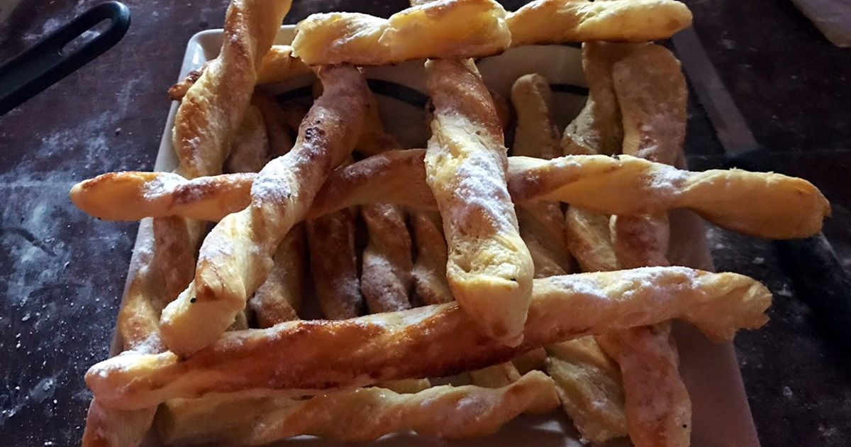Torciditos De Hojaldre Receta de Pedro Angel Lazarte
