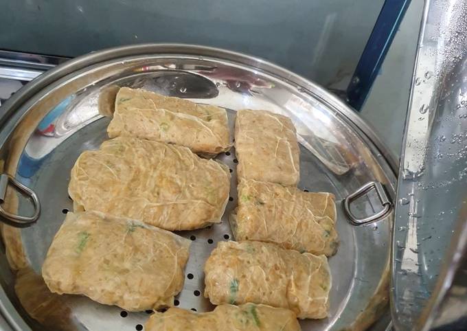 Resep Gohiong ayam wangi dan gurih oleh fungsfungs - Cookpad