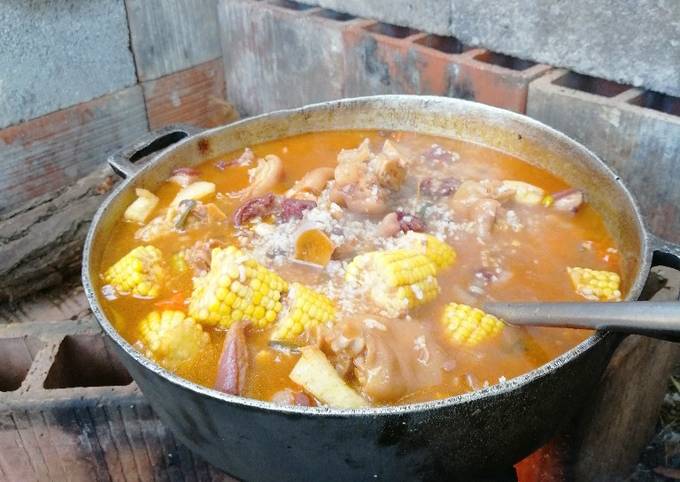 Guacho de Cerdo & Frijoles a Leña Receta de carunovi- Cookpad
