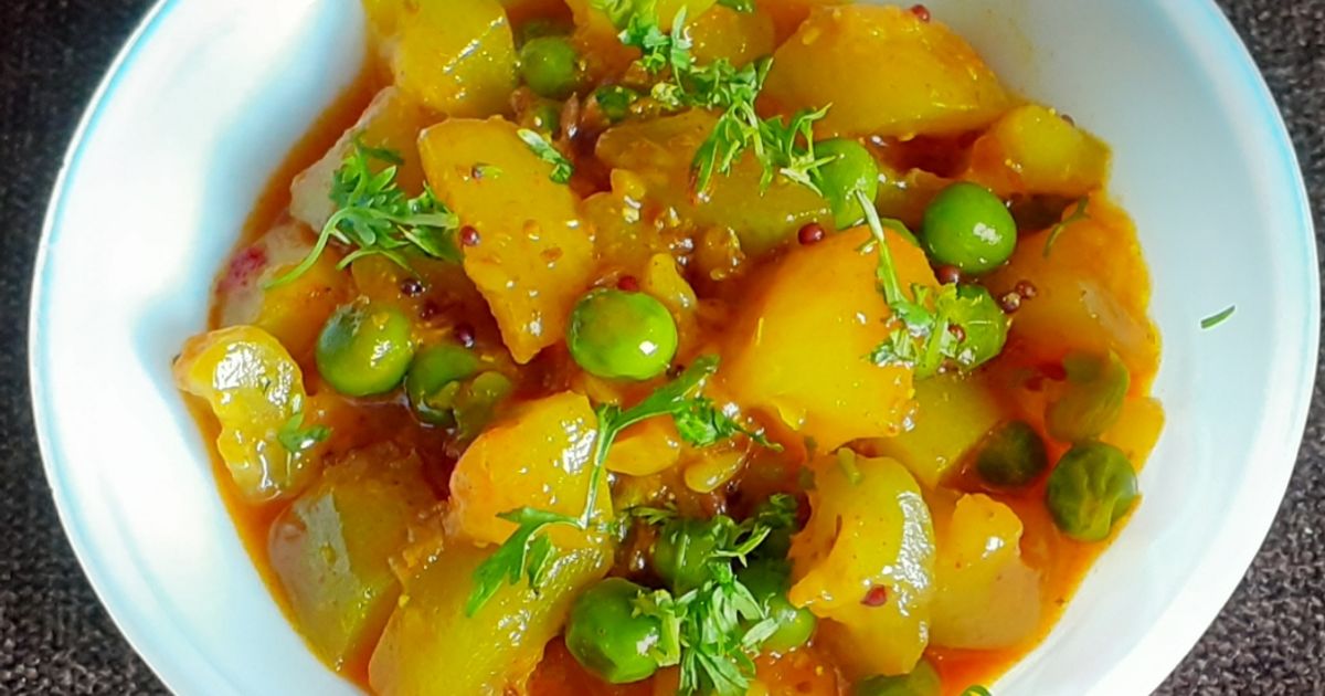 Bottle Gourd Green Peas Subzi (Dhudhi Vatana Nu Shaak) Recipe by Jasmin ...