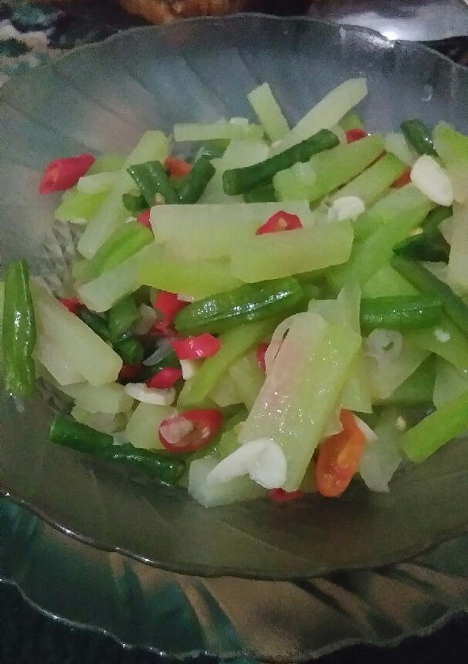 Resep Tumis Labu Siam Dan Kacang Panjang oleh Tha Waty - Cookpad