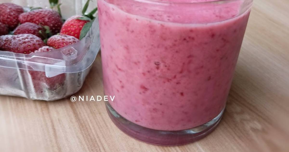 Resep Strawberry milk oleh nia devi - Cookpad
