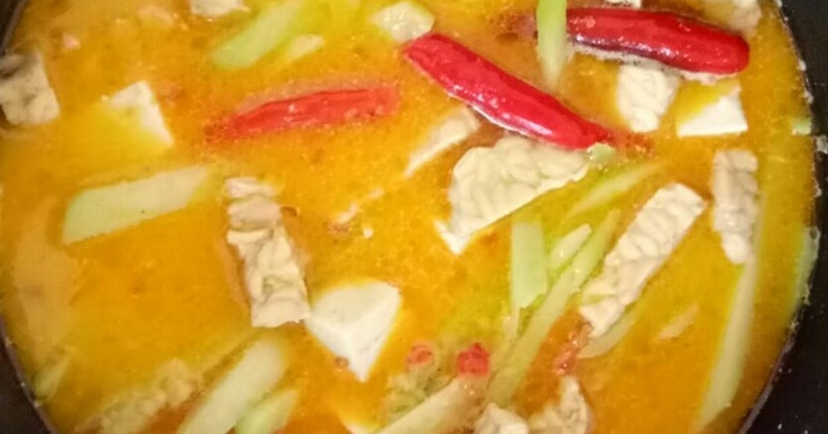 Spicy Coconut Soup With Vegetables And Tofu (Sayur Lodeh Pedas) Recipe ...