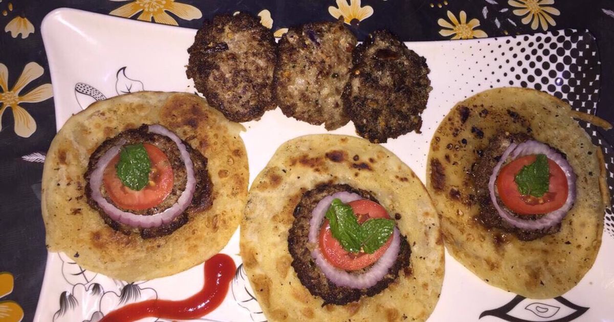 Coin Chapli Kabab With Coin Paratha Recipe by Fouzia Amin - Cookpad