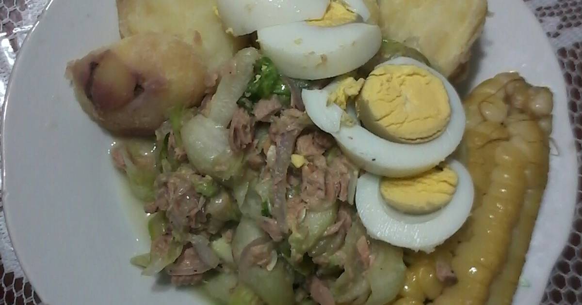 Ensalada de atun con lechuga y cebolla Receta de Milagros Marin- Cookpad
