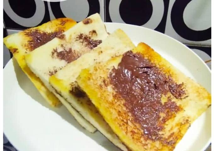 Resep Roti panggang coklat oleh Ria Aryani - Cookpad