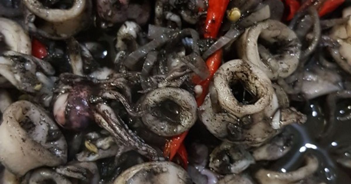 Resep Cumi Hitam oleh Agustin Kusuma Dewi Tamtomo - Cookpad