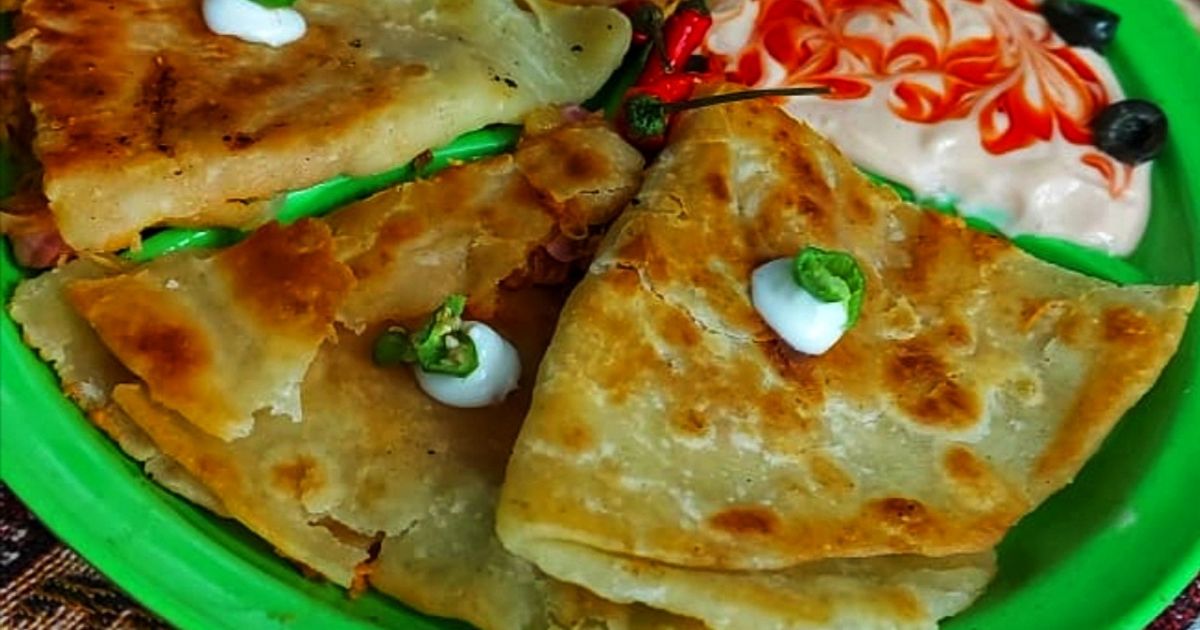 Chicken Tandoori Cheese Paratha Recipe by Maha Faraz - Cookpad
