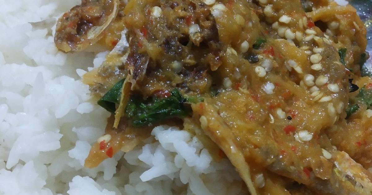 Resep Pecel terong dan ikan asin oleh 🍒Maa_Zhy🍒 - Cookpad