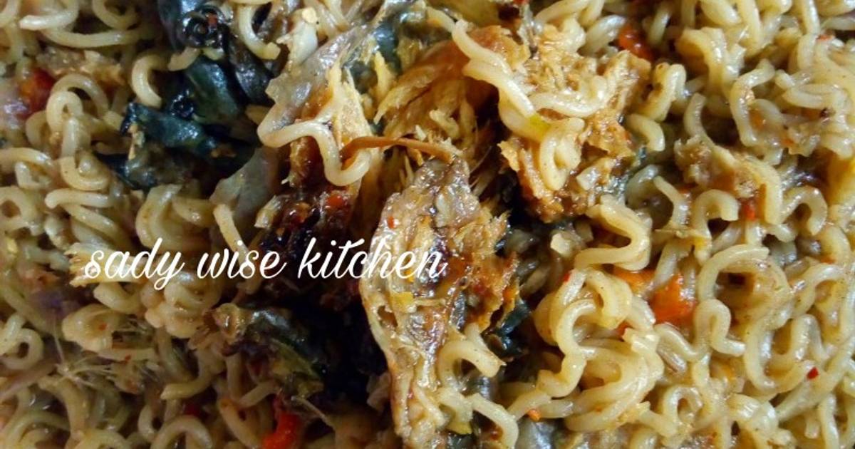Indomie with dry fish Recipe by sadywise kitchen - Cookpad