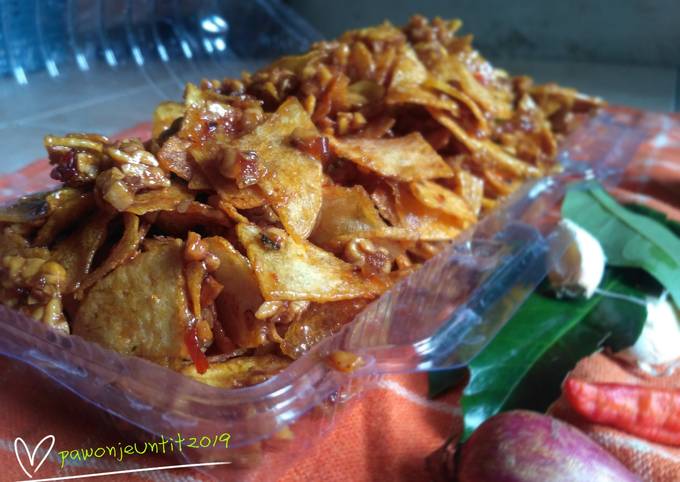 Resep Kering kentang tempe pedas manis oleh _BU YUSUF_ - Cookpad