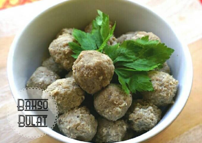 Resep Bakso Bulat oleh Desy Gunz - Cookpad