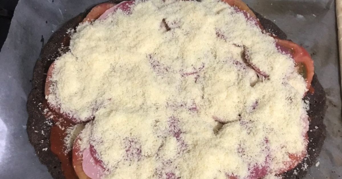 Pizza Con Masa De Harina De Linaza Receta de Daniela Astudillo- Cookpad