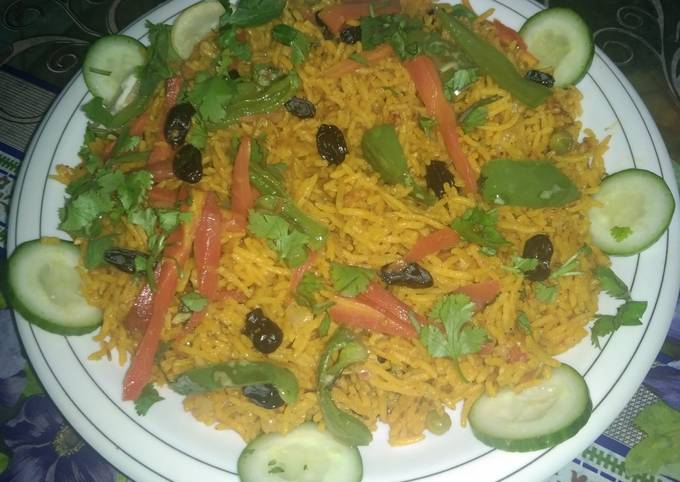 Arabic Bukhari Rice Recipe by Aqsa mukhtiar - Cookpad