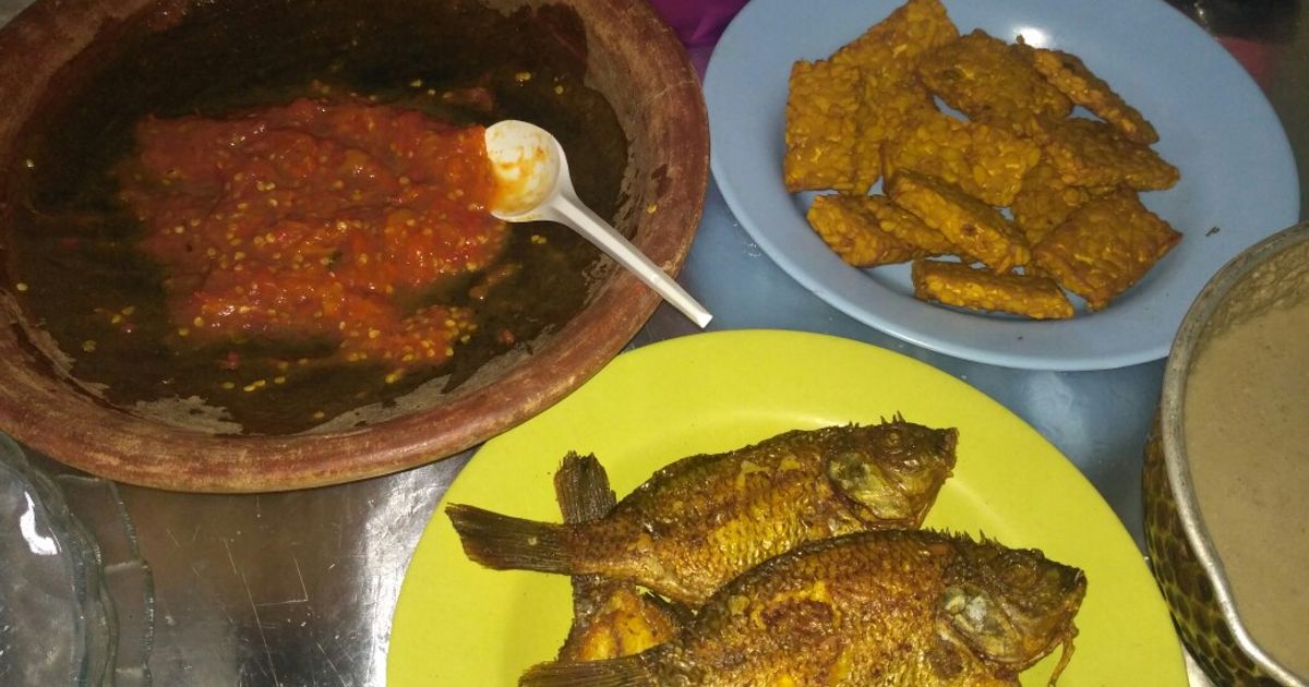 Resep Ikan Goreng Nila, Sambel Cobek Dan Tempe Goreng oleh shima zainal ...