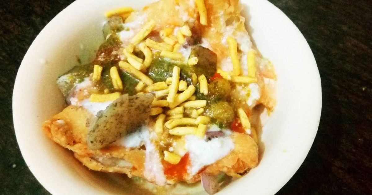 Samosa Chat Recipe by Neelam Garg - Cookpad