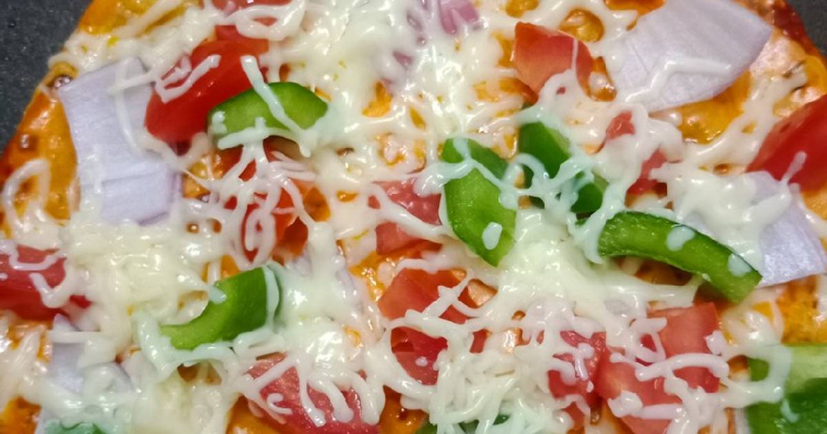 Roti Wala Pan Pizza Recipe by Munvi - Cookpad